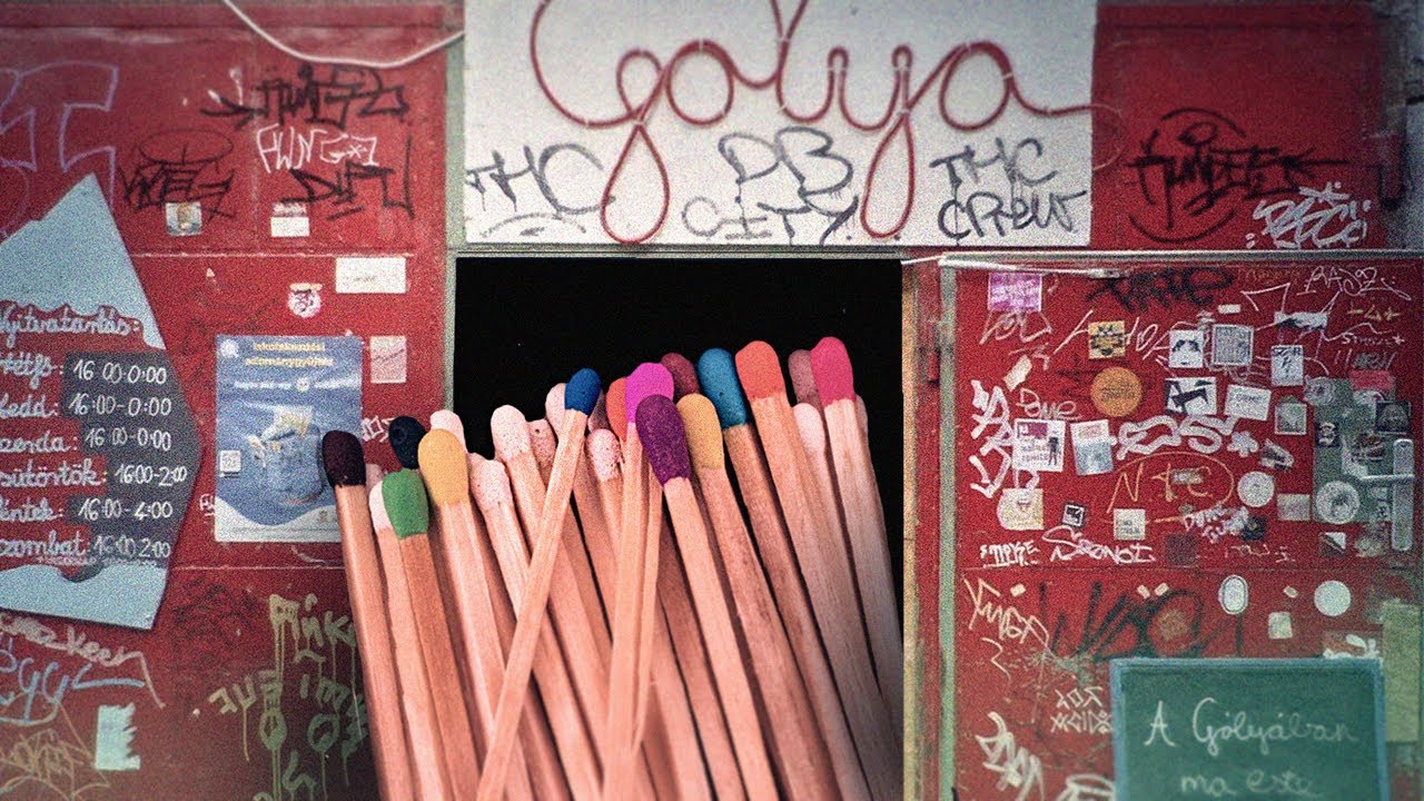 „A Gólyában Ma Este” - magyar Dal | Popnable