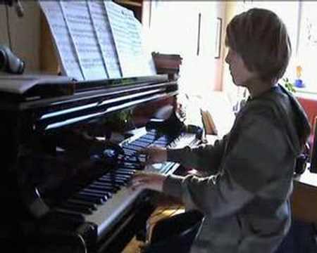 Lorenz plays Schoenmehl,Stairclimbing