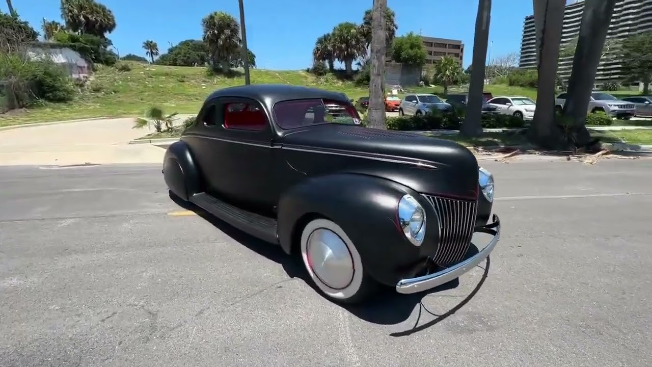 1939 Ford DeLuxe Looks Like a Mafia Car, Screams "Get Out of the Way ...