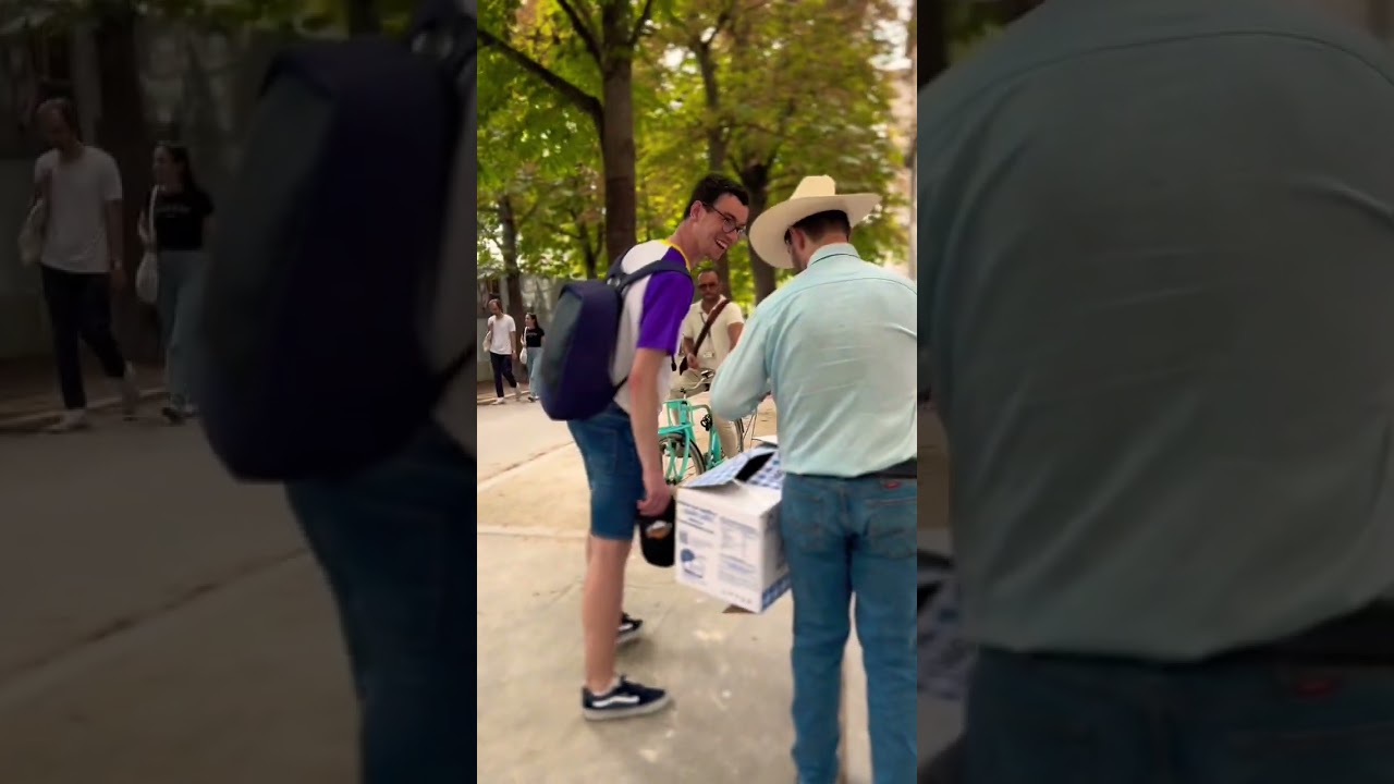 BROMA DE LA GALLINA EN LA CAJA EN PARIS XD #bromas #broma #prank #lol #short #abuelo #paris #animals