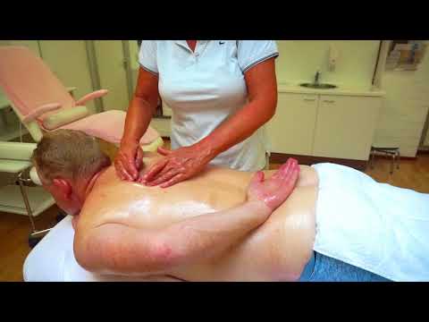 Effleurage: Trapezius/schouderblad uitstrijken
