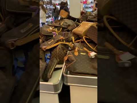 Luxury Thrift| UKAY UKAY Shopping Japan #louisvuitton #luxury #luxurybags #japan #shortsvideo