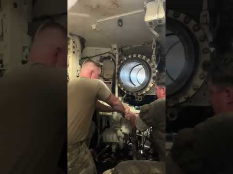 M1A2 Abrams Tank repair #moderntanks #mainbattletank #military #army #m1abrams