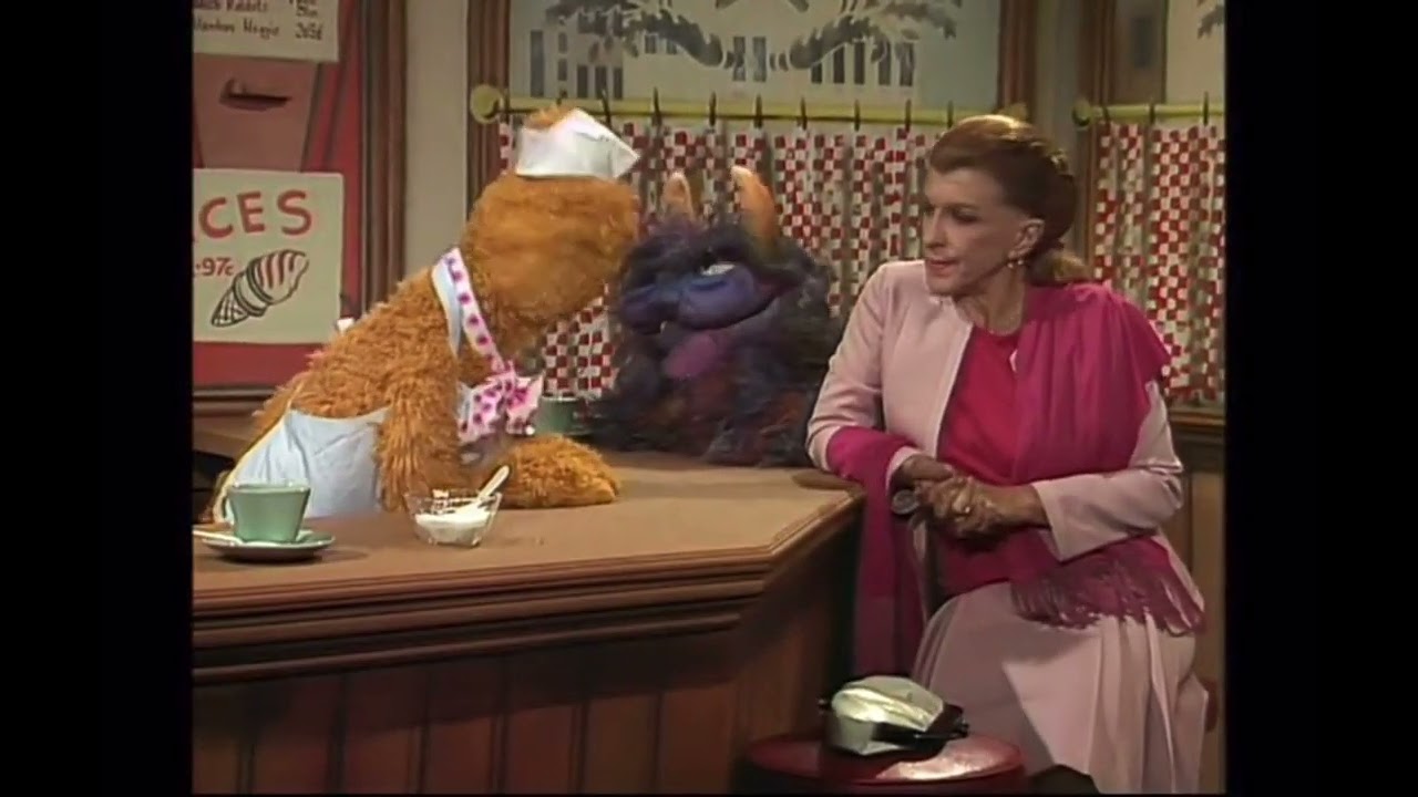 The Muppet Show - 206: Nancy Walker - Luncheon Counter (1978) (Part 1)
