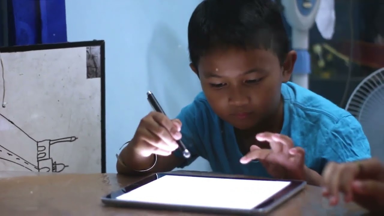 5 Ways AI is Empowering People With Disabilities!