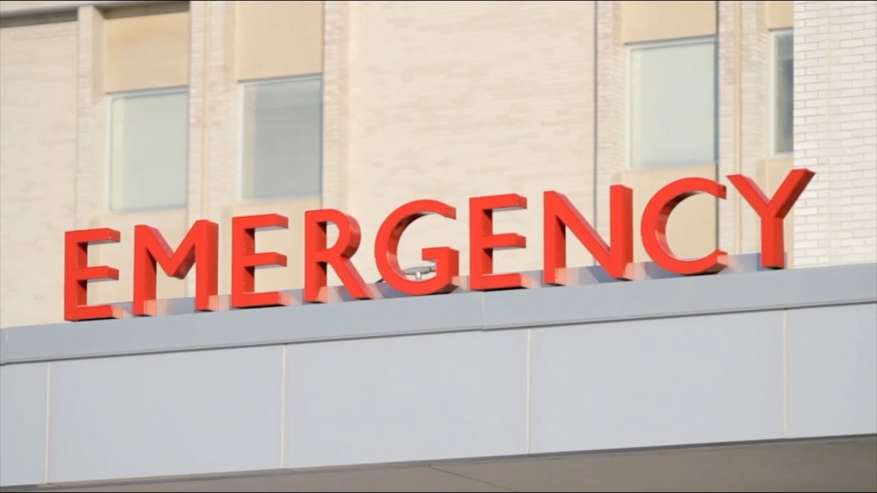 US Faces 'Quad-Demic' as Flu, COVID, RSV, and Norovirus Surge, Straining Hospitals