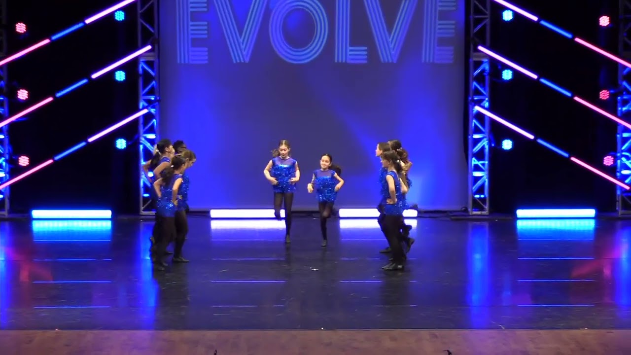 829 SHAKE THE ROOM
