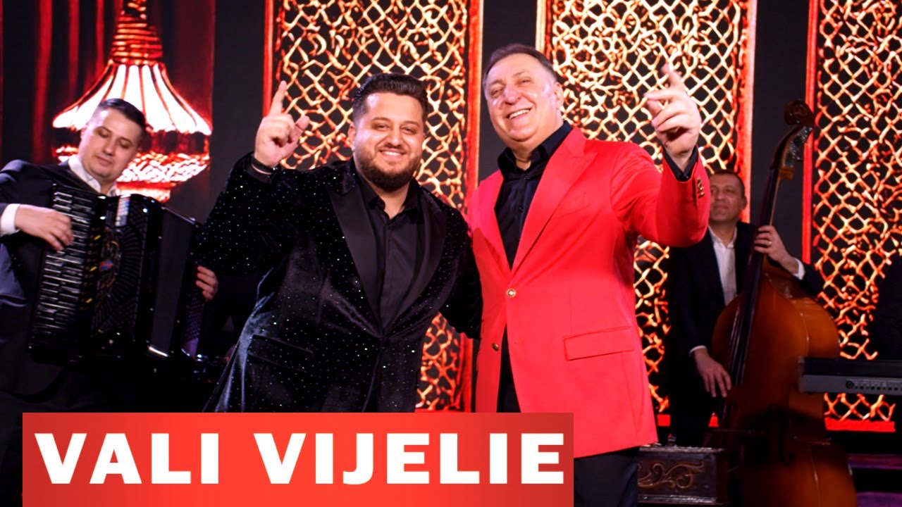 Am Ajuns Pe La Sinaia by Vali Vijelie from Romania | Popnable