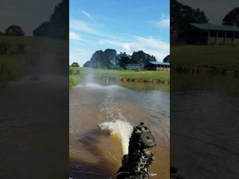 V6 mercury outboard jet
