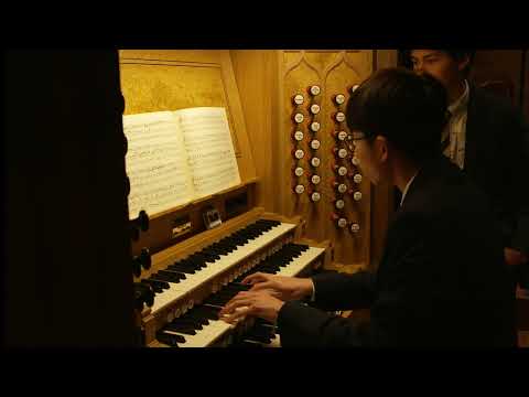 Kim performs Bach, Piece d'Orgue BWV 572 excerpt