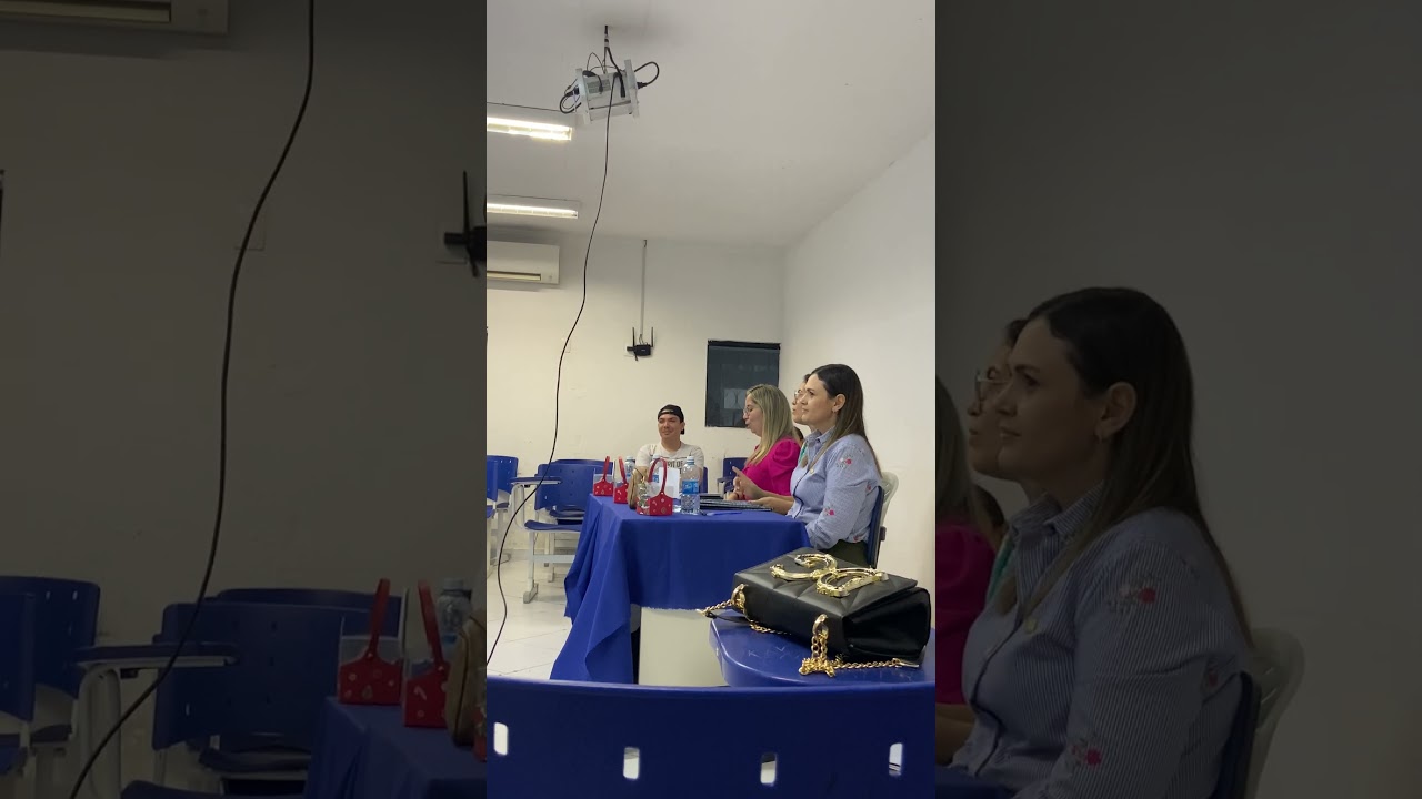 Apresentação de TCC 10. Que saber como tirar nota 10 na apresentação segue a página para mais.