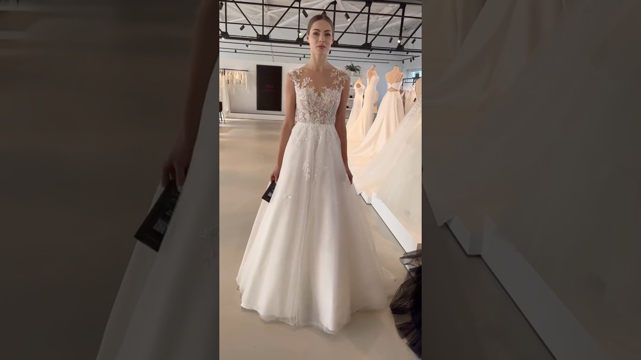 Vestido de novia elegante y romántico de la colección WHITEONE 2025 de Pronovias GROUP