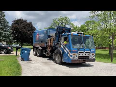Republic Services Lid-Flippin Labrie Automizer Garbage Truck