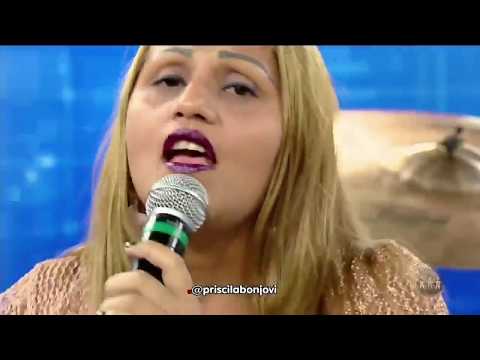 Woman doesn't know the words to Total eclipse of the heart