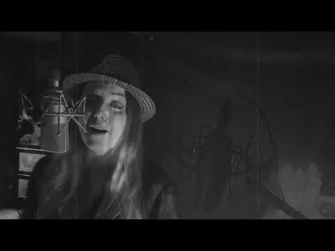 Hallelujah - Cover by Mike & Mel