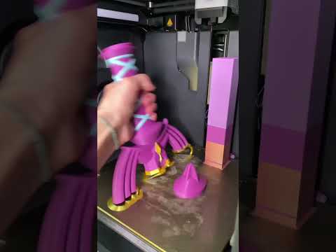 The best 3D printing filament… affordable, reliable, and on plastic spools… 😏