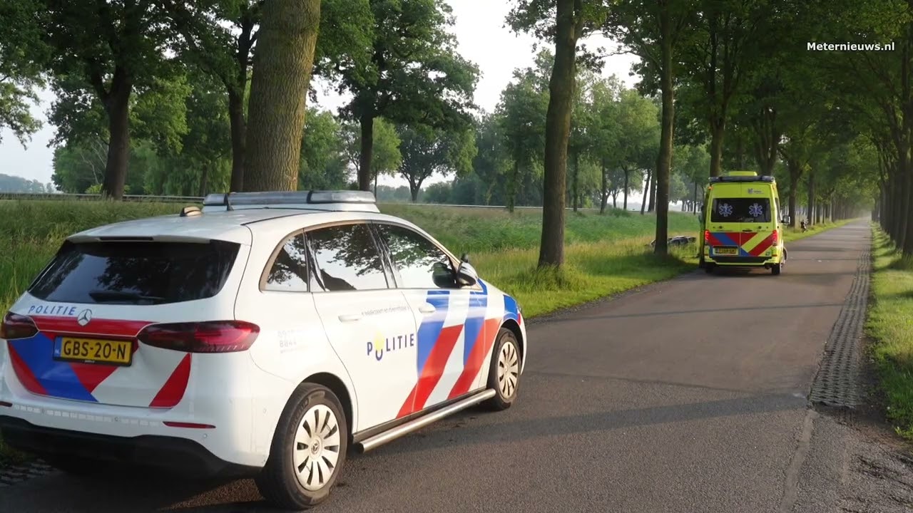 Motorrijder gewond na botsing boom Meppel/Havelte(Video)