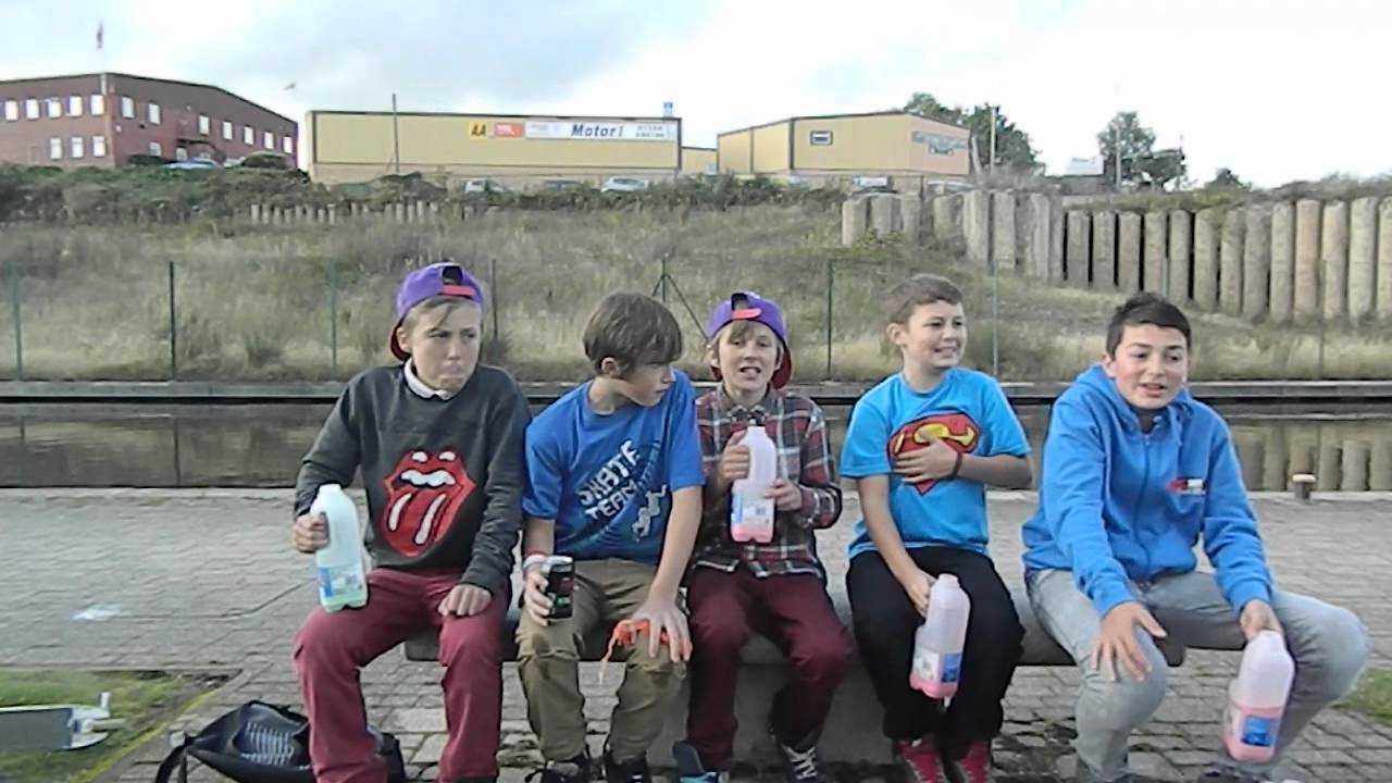 T.G.I.F:Episode7:Chillie Challenge And Rainbow Milk Challenge (no riding)