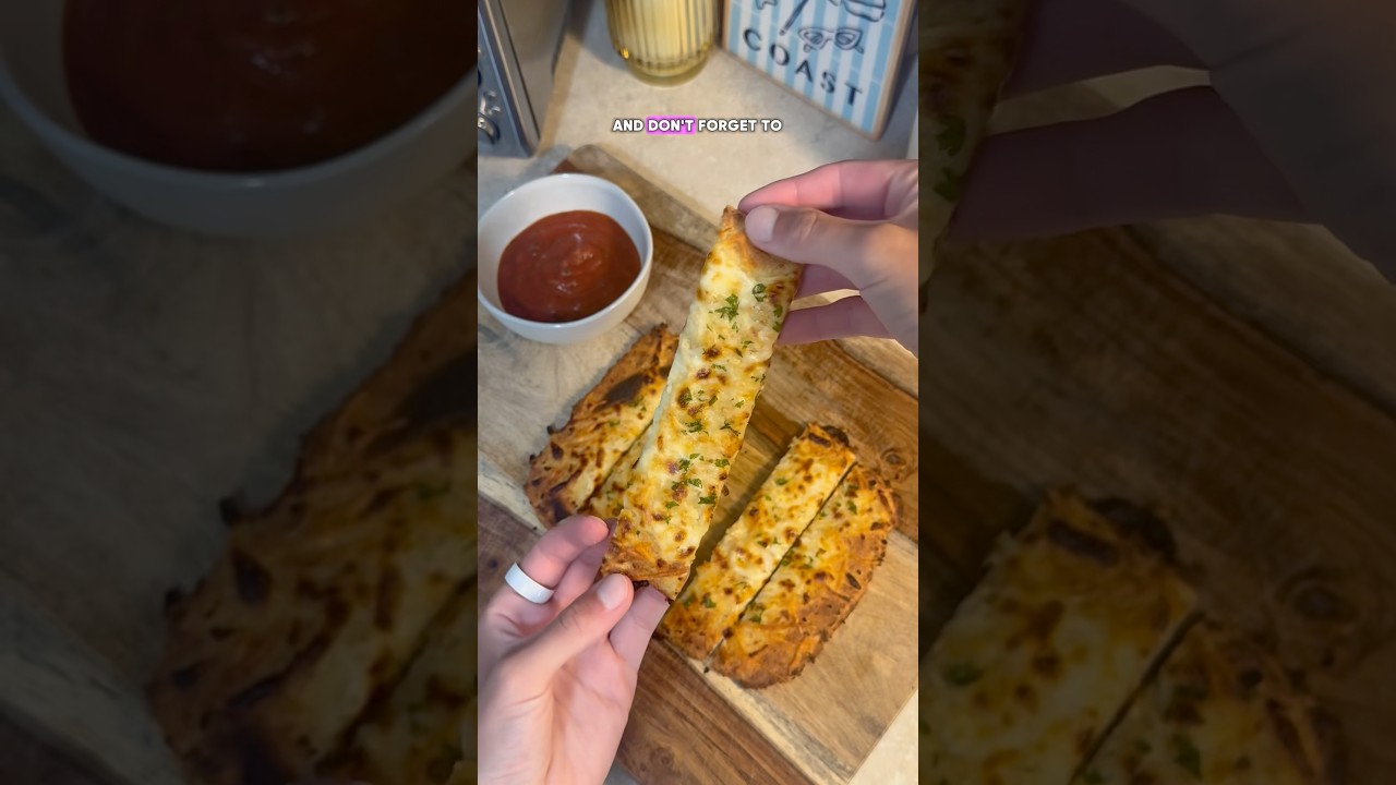 Cottage cheese breadsticks 😚#motivation #cooking #food #easyrecipe #bread #cheese #protein #shorts