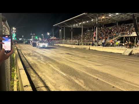 Tesla Cybertruck silences crowd with 260-ft sled pull | Motor Junkies ...