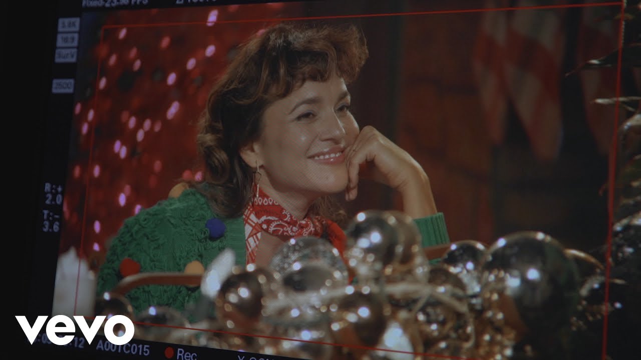 Norah Jones - I Dream Of Christmas (Behind The Scenes)