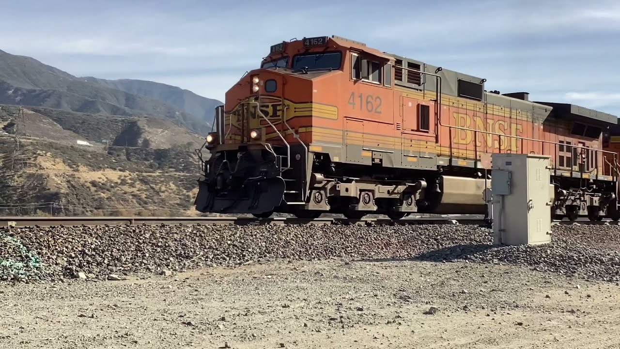 Cajon Pass Railfanning BNSF 4162 Leads Northbound Stack train