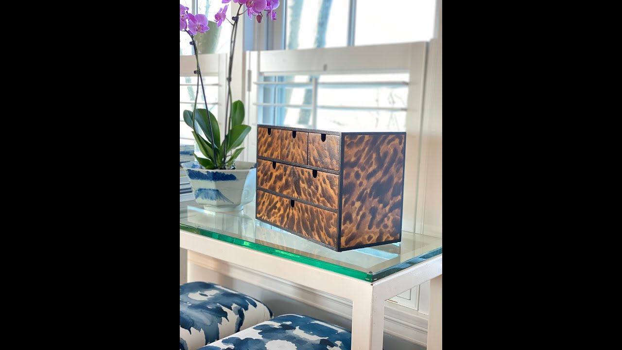 Faux Tortoiseshell Finish