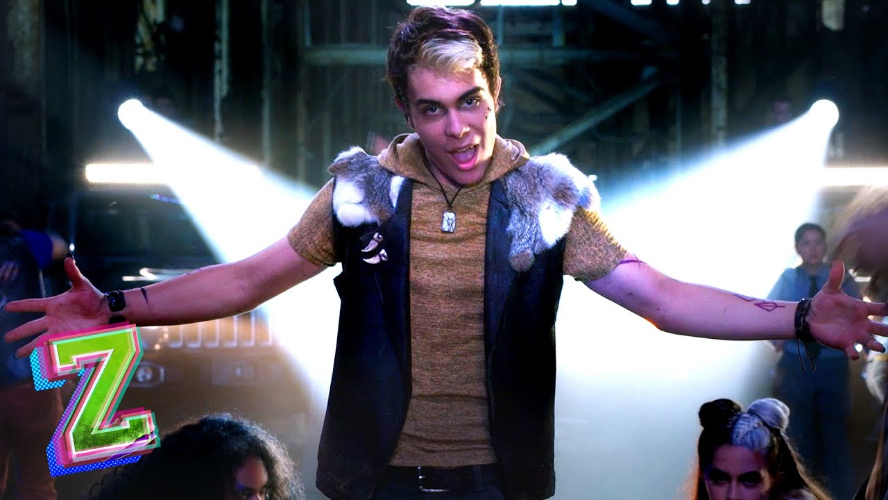 Wyatt's Z2 Diary! 💥| Behind the Scenes | ZOMBIES 2 | @disneychannelmusic