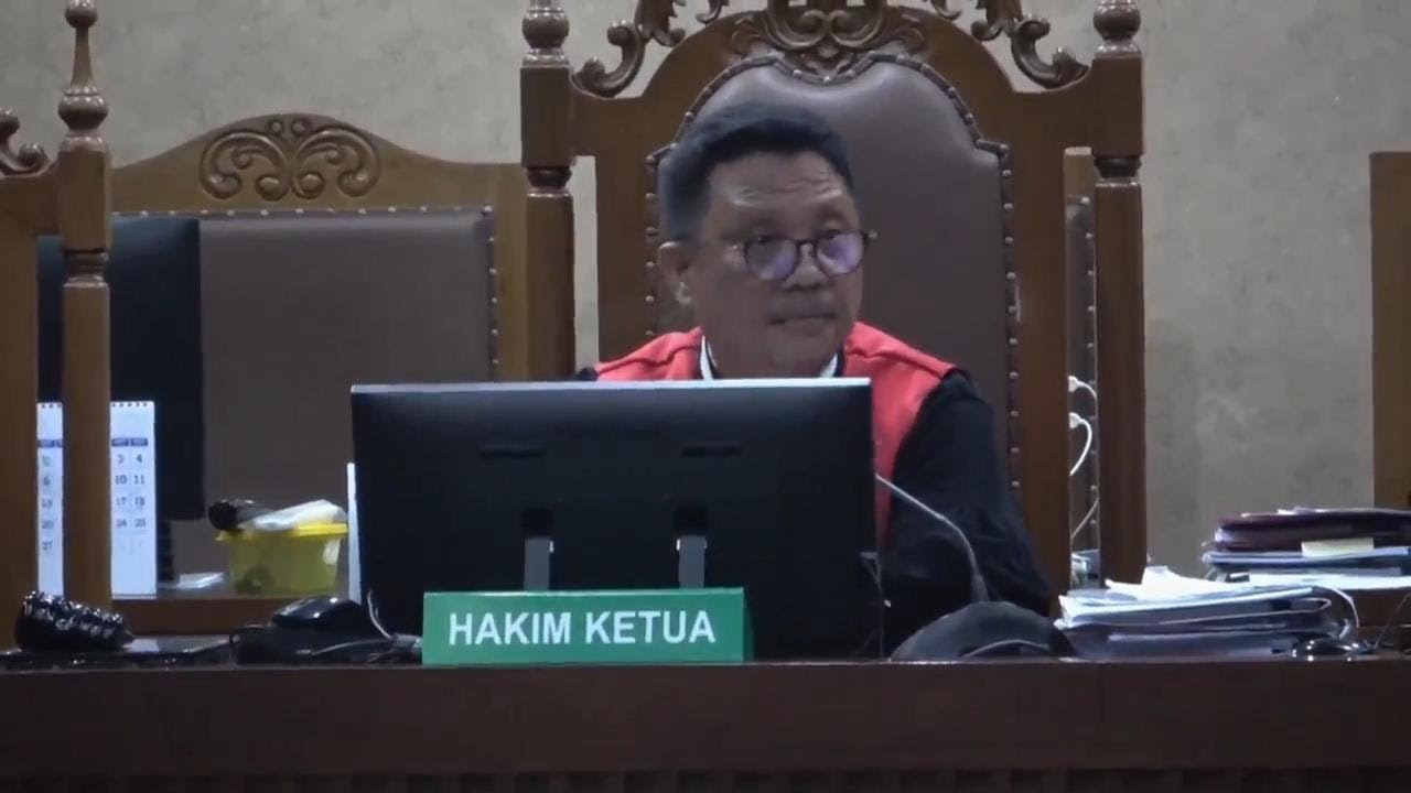 Former Indonesian agriculture minister sentenced to 10 years for corruption