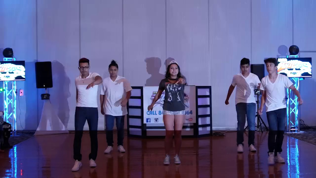 Jasmine Gomez Baile Sorpreza