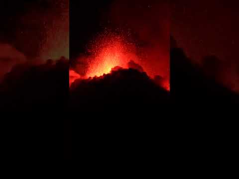 Mount Etna eruption lights up Italy's night sky