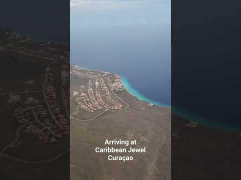 🇨🇼 Welcome to the Caribbean Jewel: arriving at Curaçao Airport.