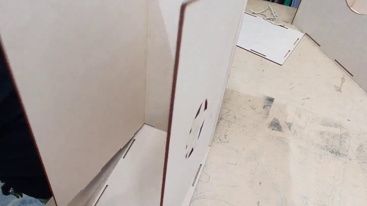 Armado de Caja Grande de Cajon embalaje OMA