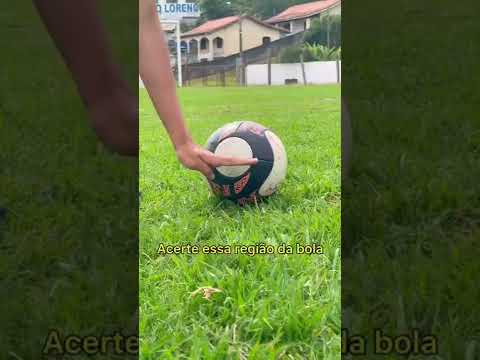 TUTORIAL DE COMO CHUTAR FORTE #futebol #shorts #comedia