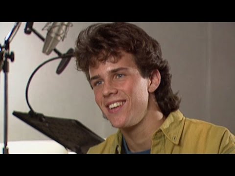 Cast of 'Aladdin' Celebrates 25th Anniversary on Twitter - Scott ...