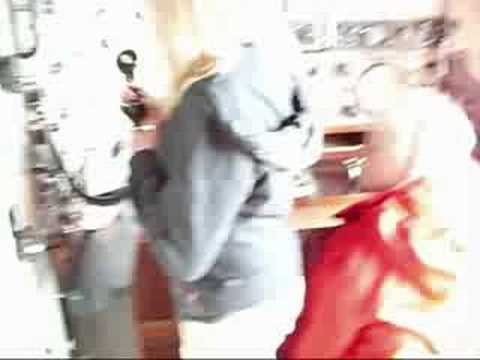 Clips from when me and my fam+sisters friend were on a museu