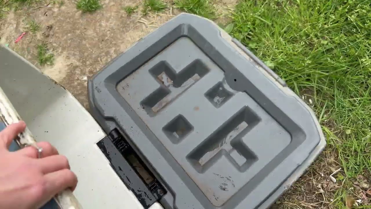 Coleman Portable Rolling Cooler | 50 Quart Xtreme 5 Day Cooler with Wheels Honest Review