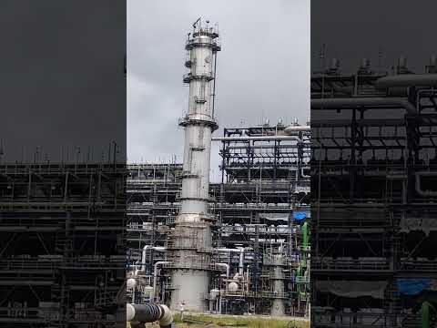 Distillation column