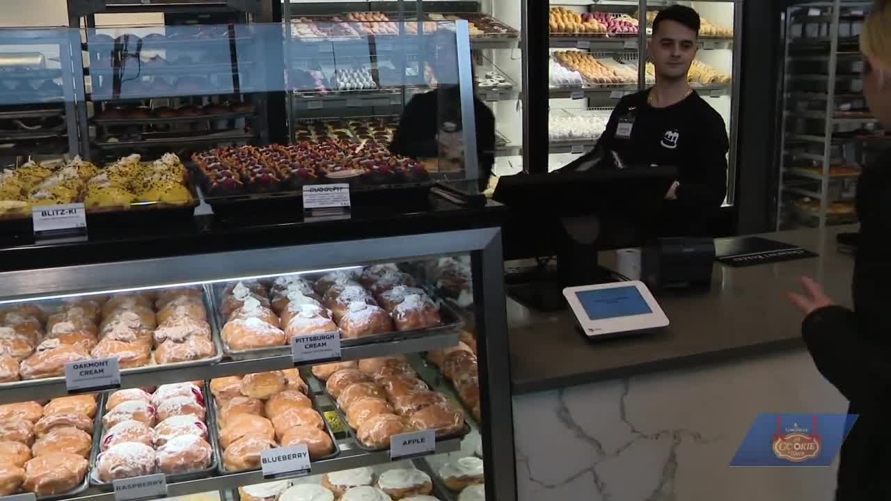 Inside Oakmont Bakery