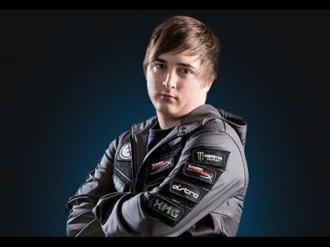 Krepo the god with a great Flash + Max range hook to kill Xpecial Braum | EG vs Curse S4 NA LCS