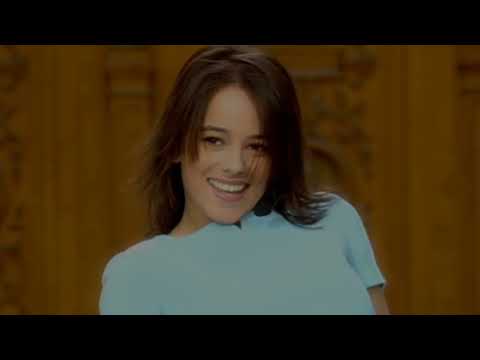 Alizée - J'ai Pas Vingt Ans Live 4K 60fps