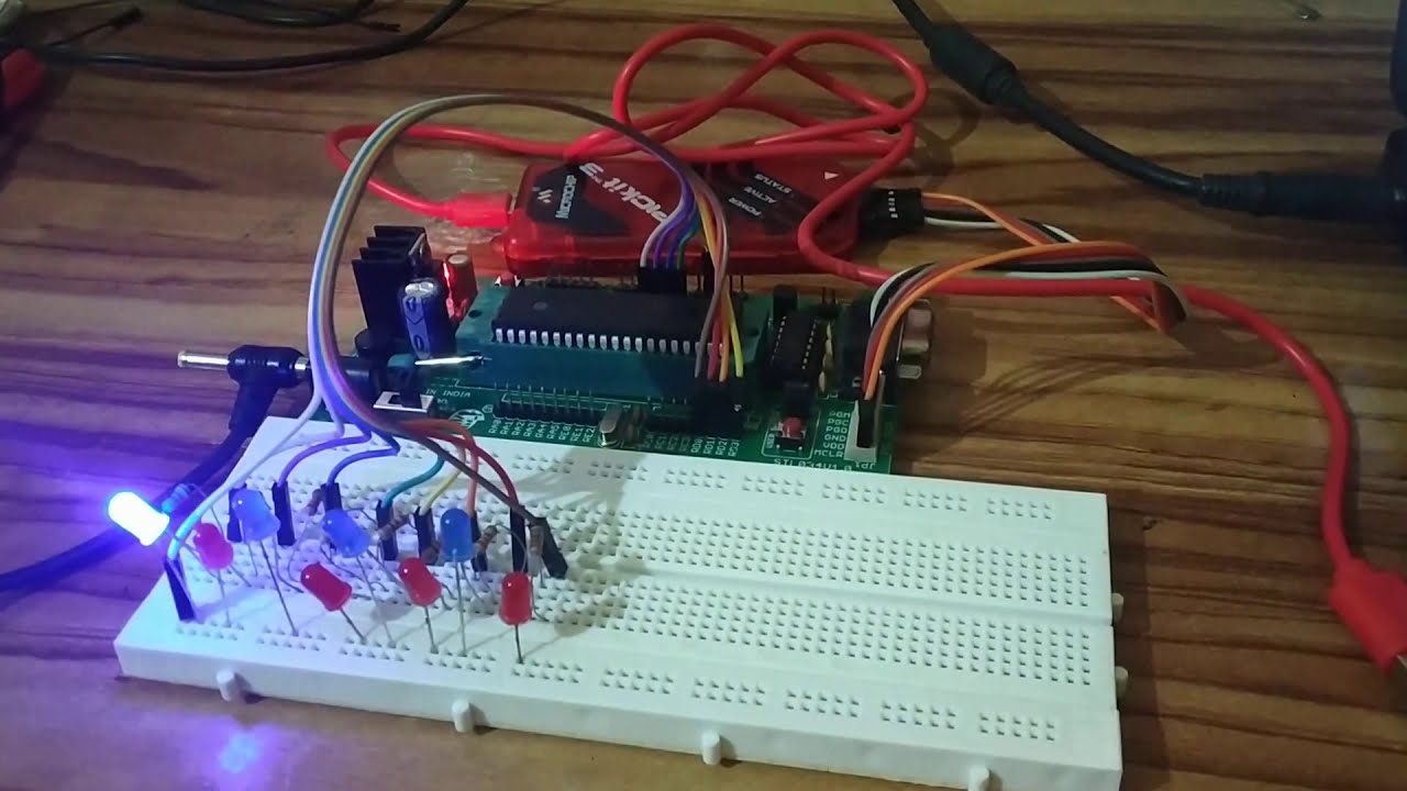 [PIC16F877A] : Multiple LED Blinking using PIC Microcontroller