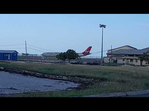 A Walk Around The Grantley Adams Int'l Airport In Barbadosβπ§π§