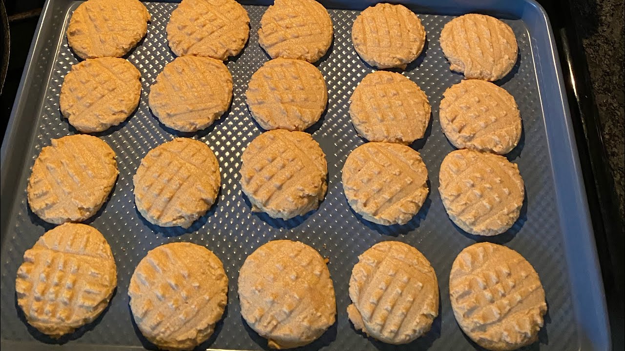 Perfect Chewy Peanut Butter Cookies Recipe: Irresistibly Soft and Gooey Delight!