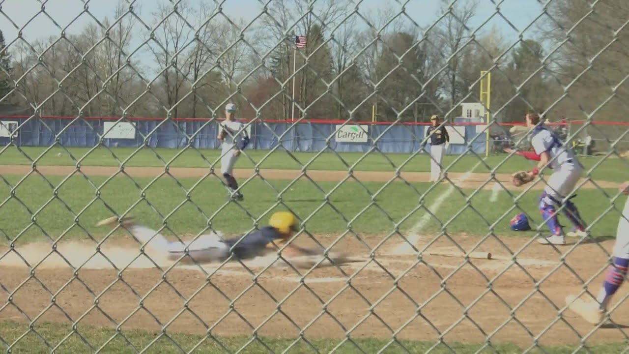 Grand Ledge and Mason baseball split doubleheader