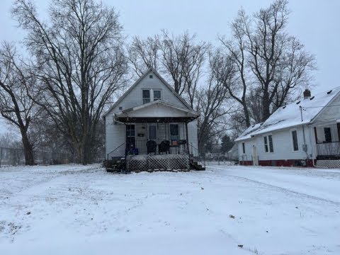 1408 W Olive St Bloomington, IL 61701 - Home for sale