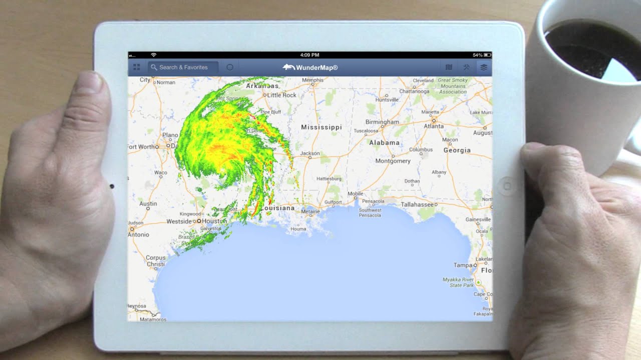 Track hurricanes with WunderMap