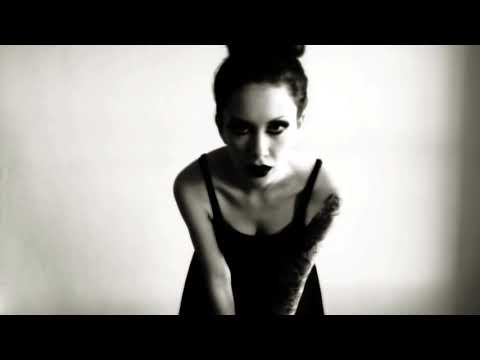 Ari Mason - Sleep Still Text - SongTextes.de