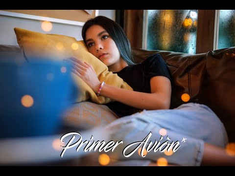 Ana Emilia - PRIMER AVION - ft. Jesús Caballero (Video Musical)