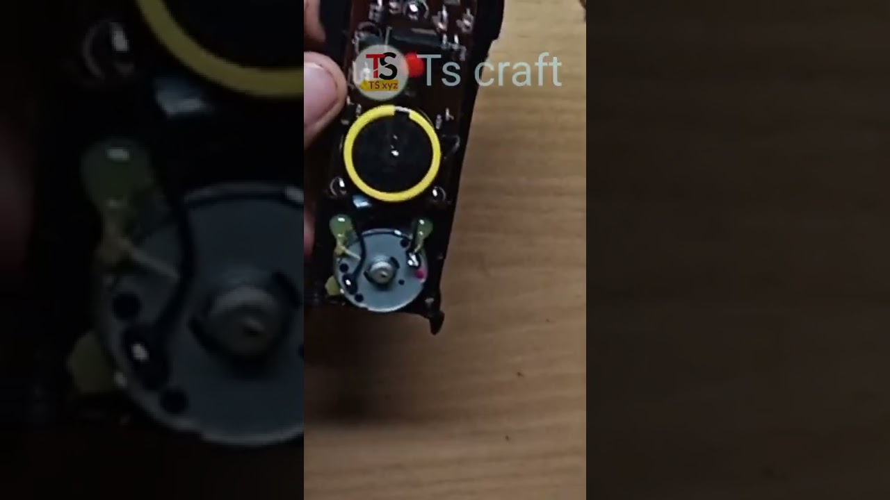 Hand Crank Emergency Generator Flashlight on Ts craft YouTube channel #shorts